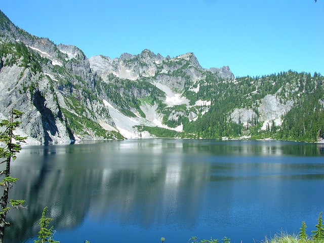 Alpine Lakes Wilderness, WA: Snow Lake and Source Lake Overlook