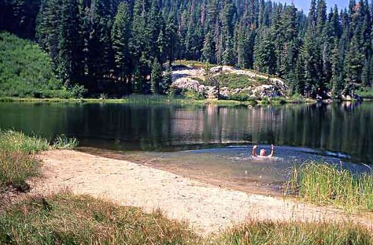 Redding: Tangle Blue Lake