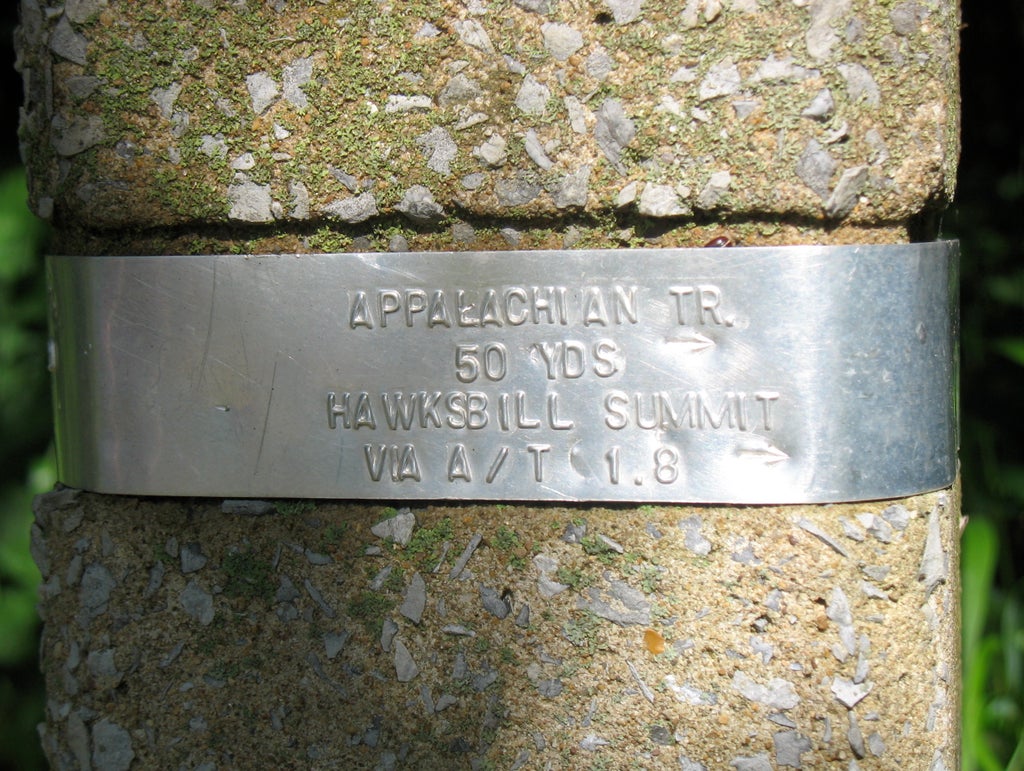 Shenandoah National Park: Hawksbill Summit Loop (WP414 - 453)