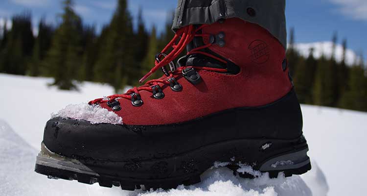 Editors' Choice Snow 2014: Hanwag Omega GTX Mountaineering Boot