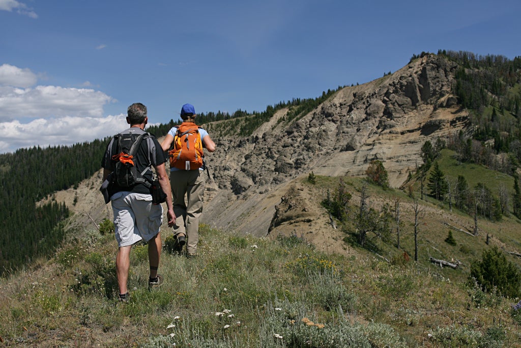 Sky Rim Loop, Yellowstone NP - America's Best Loop Hikes