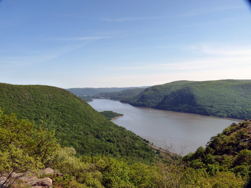 NYC Hiker Dies in Apparent Fall at Breakneck Ridge