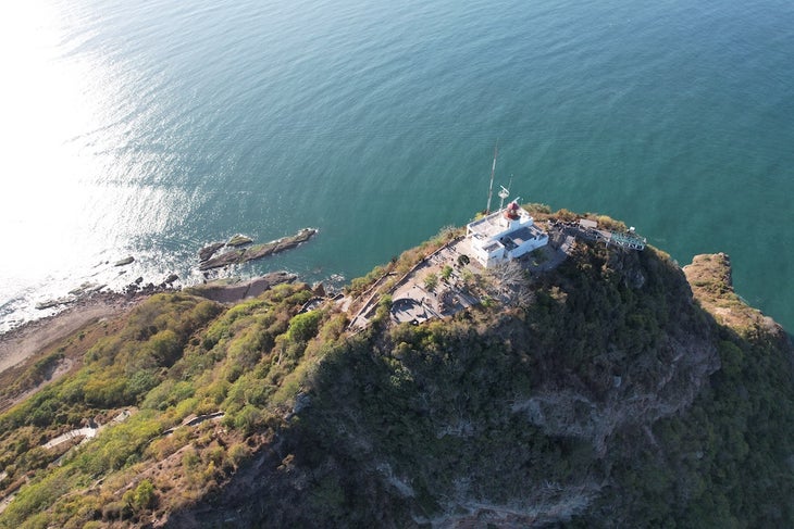 Watch April’s Total Eclipse From These 13 Trails - Backpacker