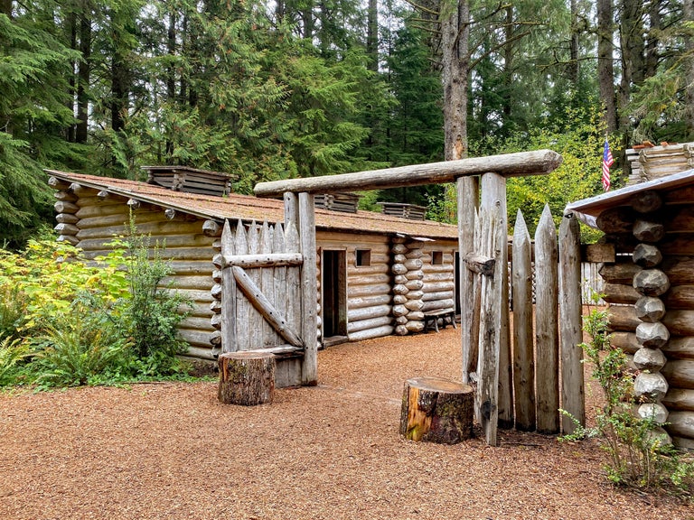 Best Hikes in Oregon's National Park & National Monuments - Backpacker