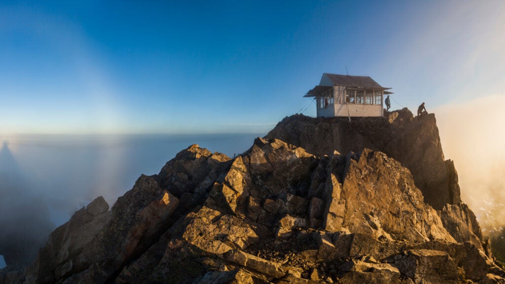 The 6 Best Fire Lookout Hikes in Washington State - Backpacker