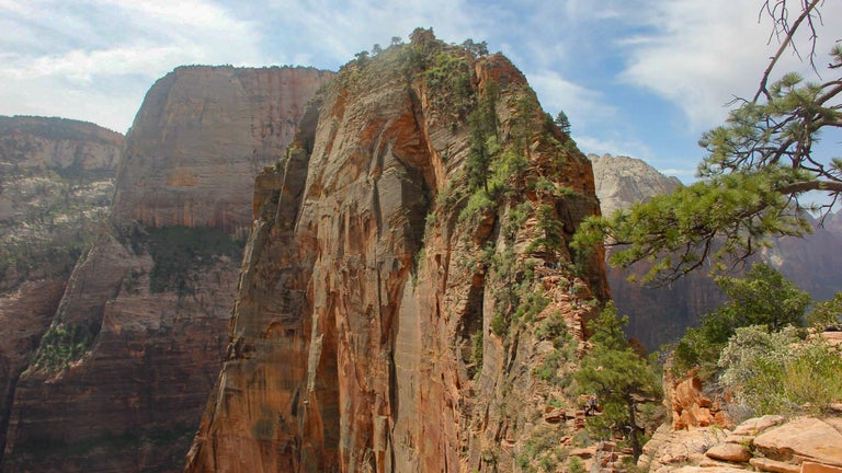 10 High-Exposure Trails for Hikers in Search of a Thrill