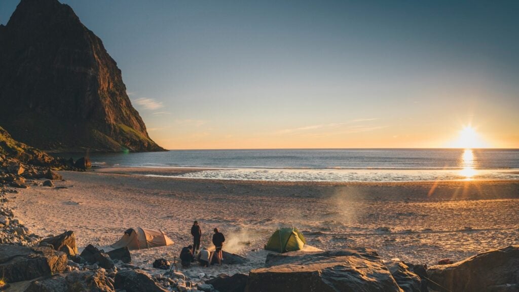 The 4 Best Eco-Friendly Ocean Adventures - Backpacker