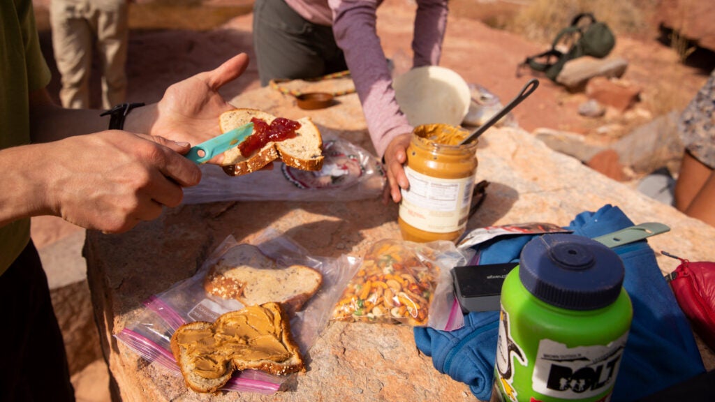 Here's What Dietitians Want Hikers to Know About Eating on the Trail ...
