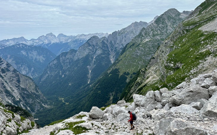 5 Tiny Hiking Hacks That Make a Shockingly Big Difference