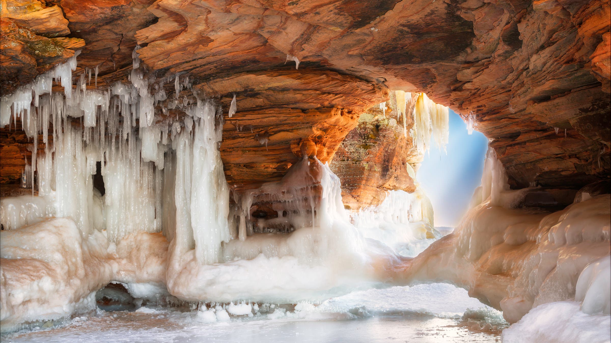Apostle Islands Ice Caves Open to Hikers for First Time in a Decade ...