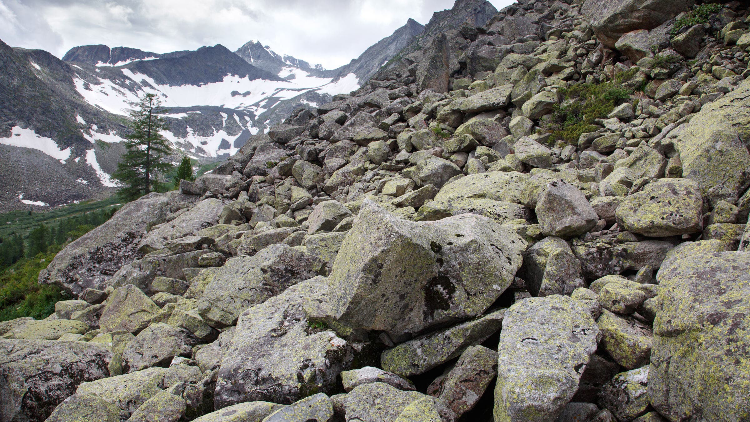 7 Dangerous Hiking Hazards to Watch Out for This Spring - Backpacker