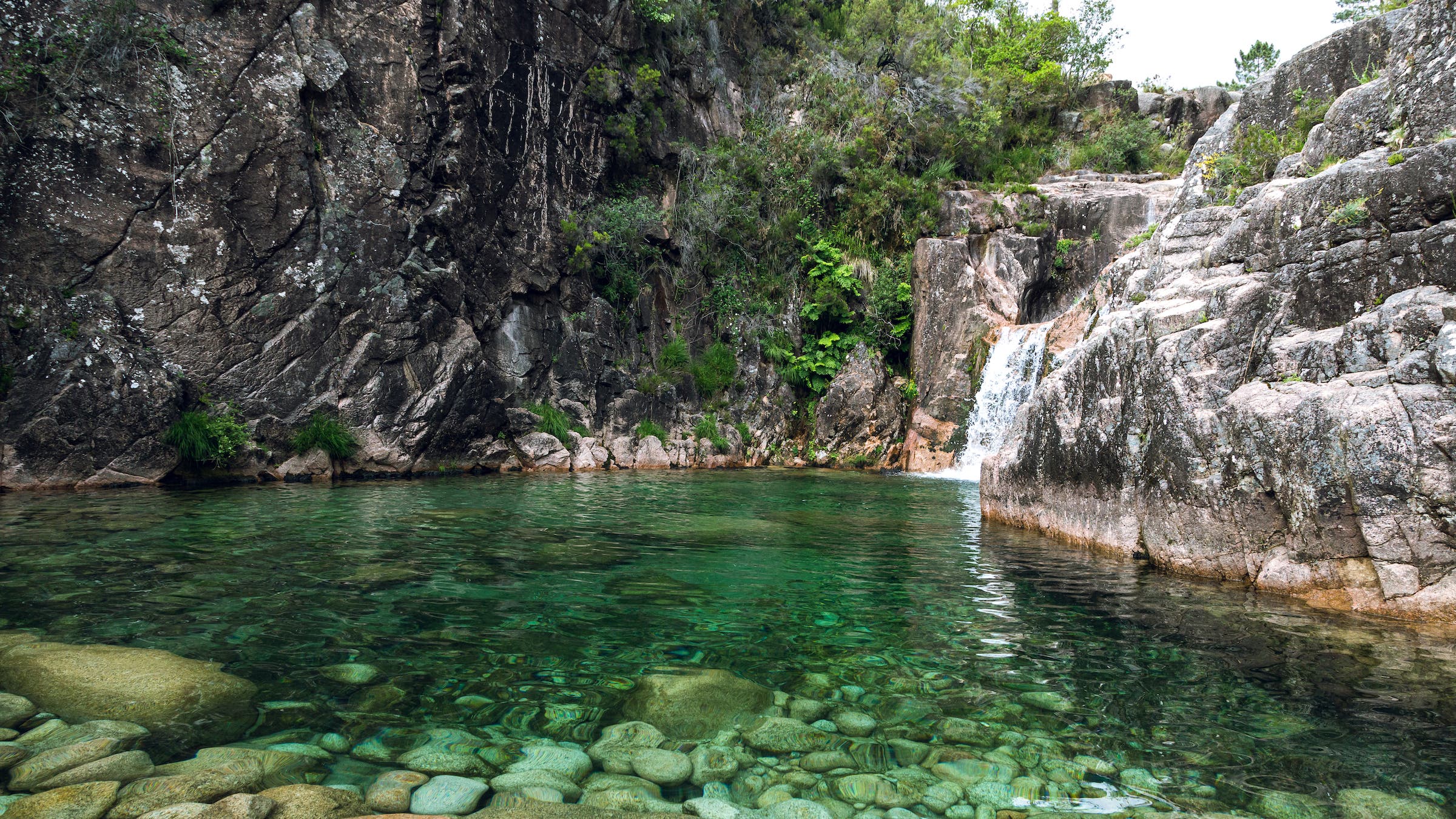5 Mind-Blowing International Parks in Countries Perfect for Hikers